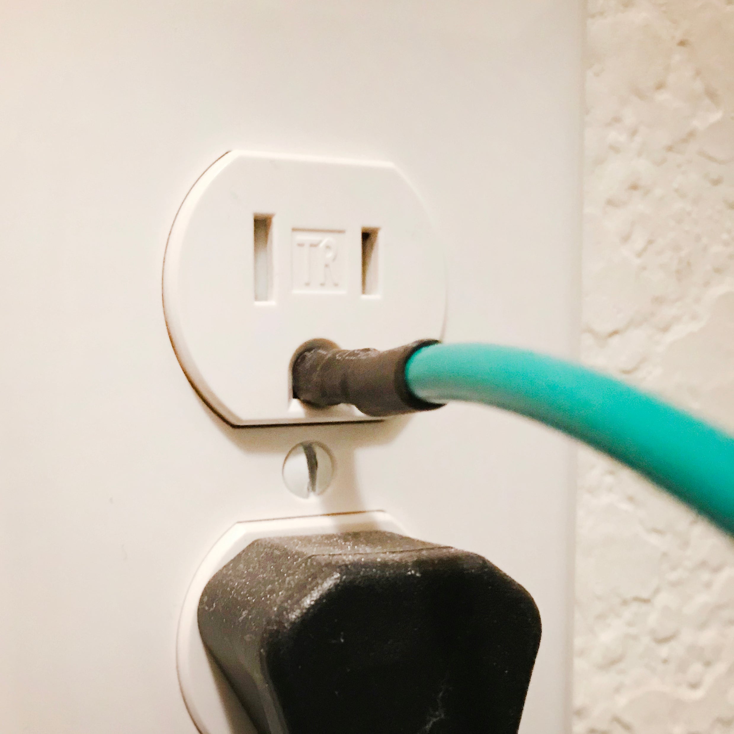 Grounding Electrical Outlets Should Your Outlet Ground Face Up Or
